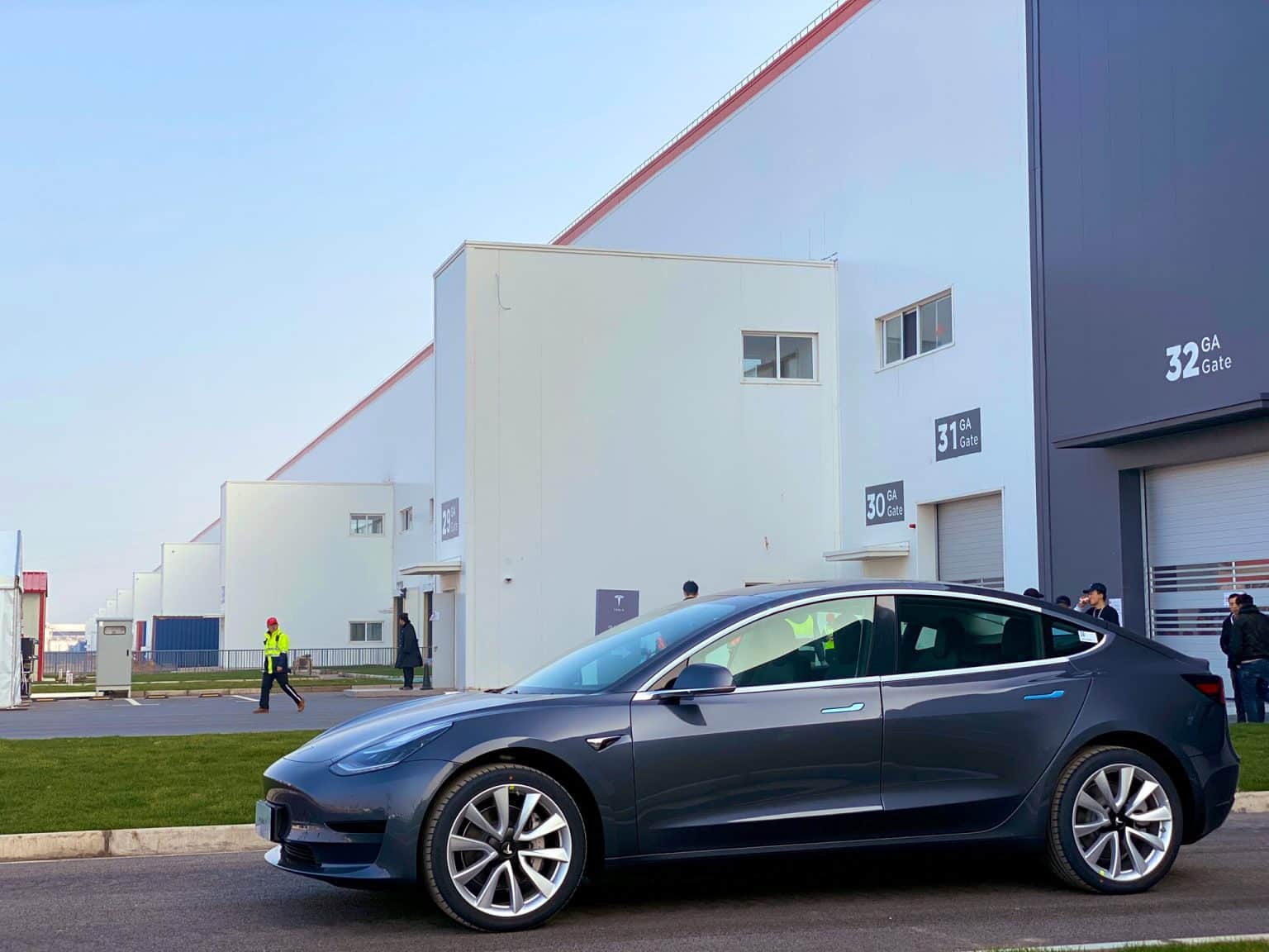 An Impressive Production Time Lapse Video of Tesla Giga Shanghai, China ...