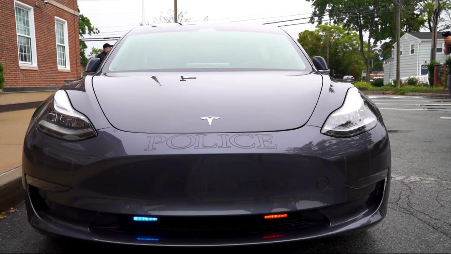 Tesla Model 3 police cruiser gives look at electric patrolling in ride ...