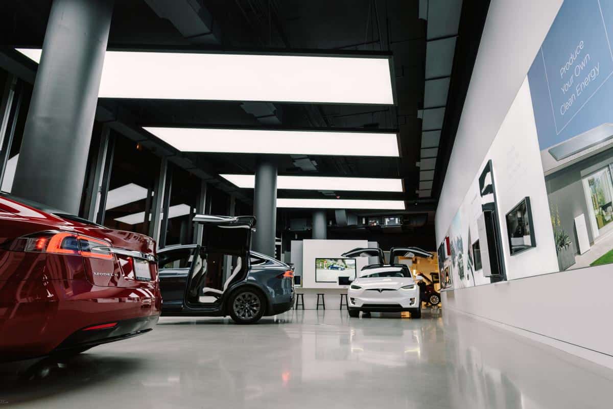 Tesla Developing 5G Capability for Electric Vehicles and Optimus ...