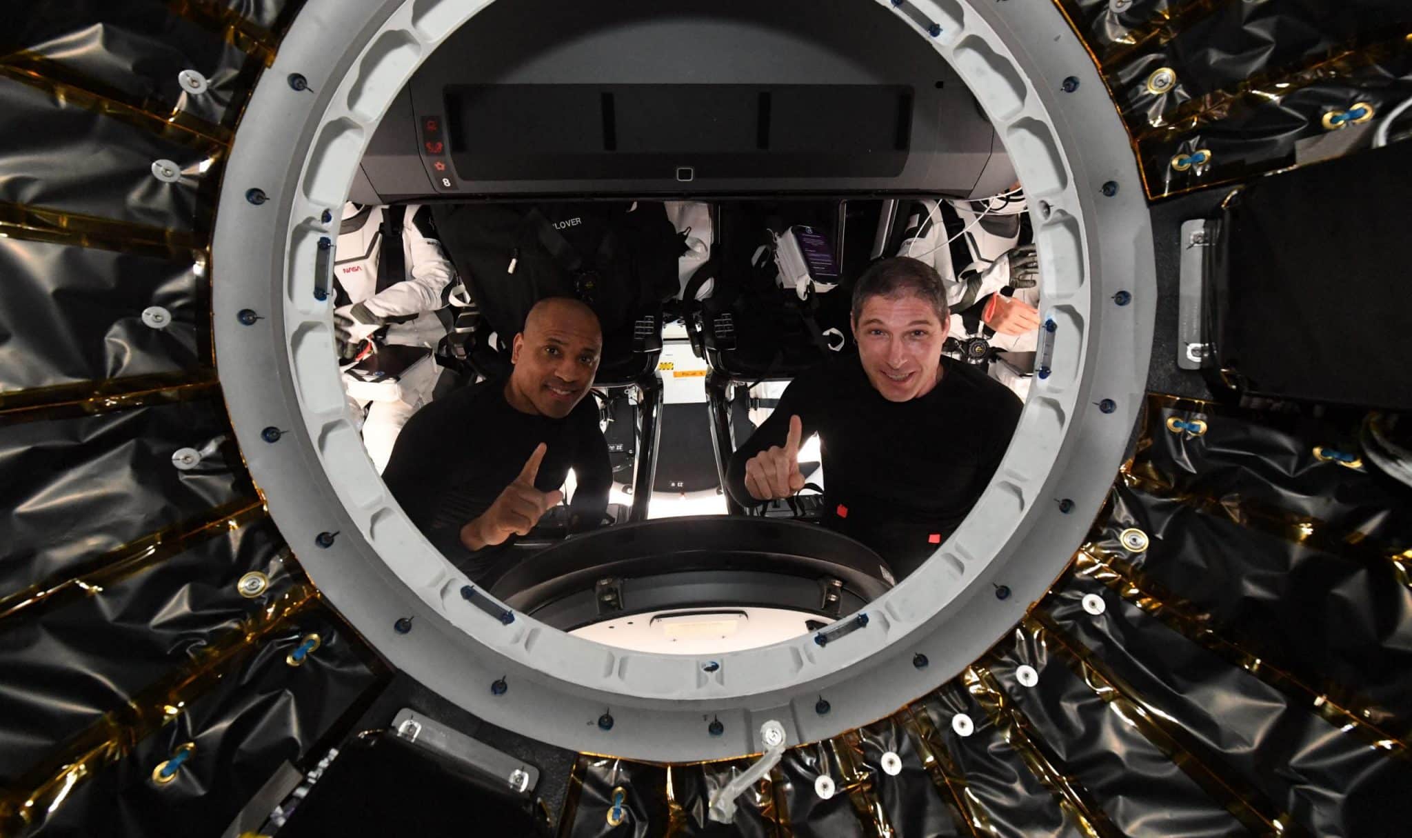 SpaceX Dragon safely returns Crew-1 Astronauts after record-breaking ...