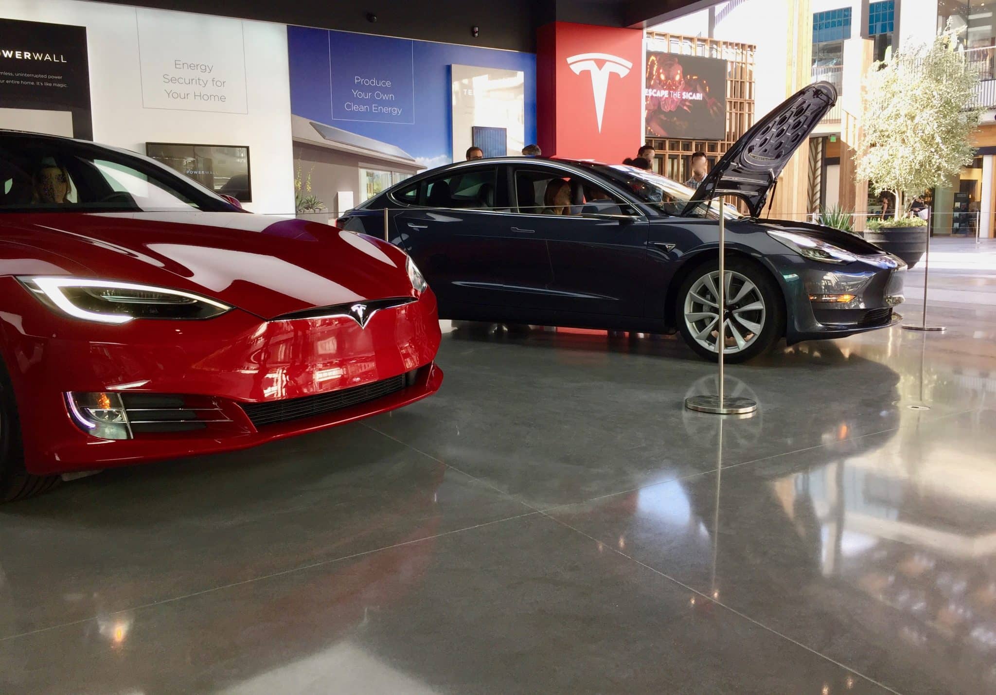 Revving Up Savings: Tesla's New Referral Program Explained – ilovetesla.com
