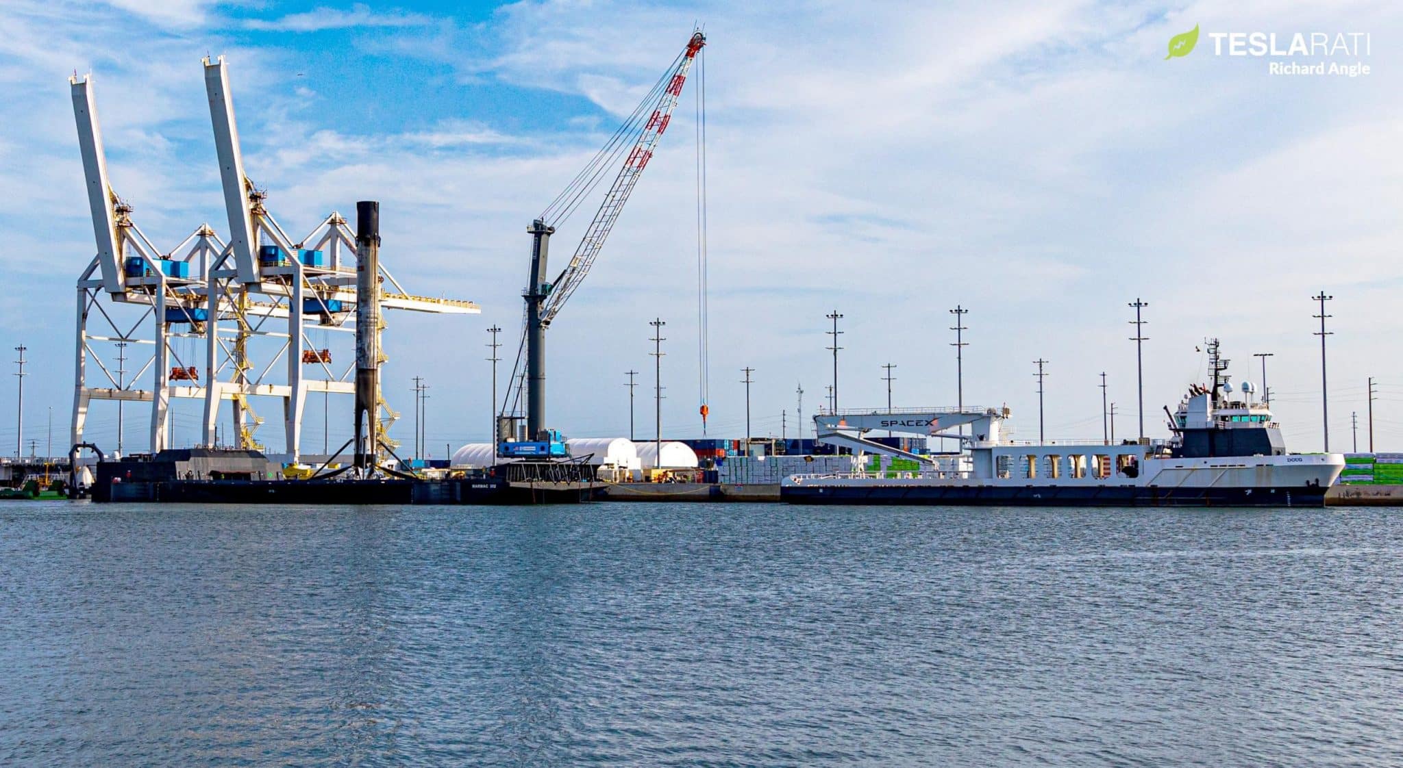 SpaceX Falcon 9 booster returns to port on upgraded drone ship ...