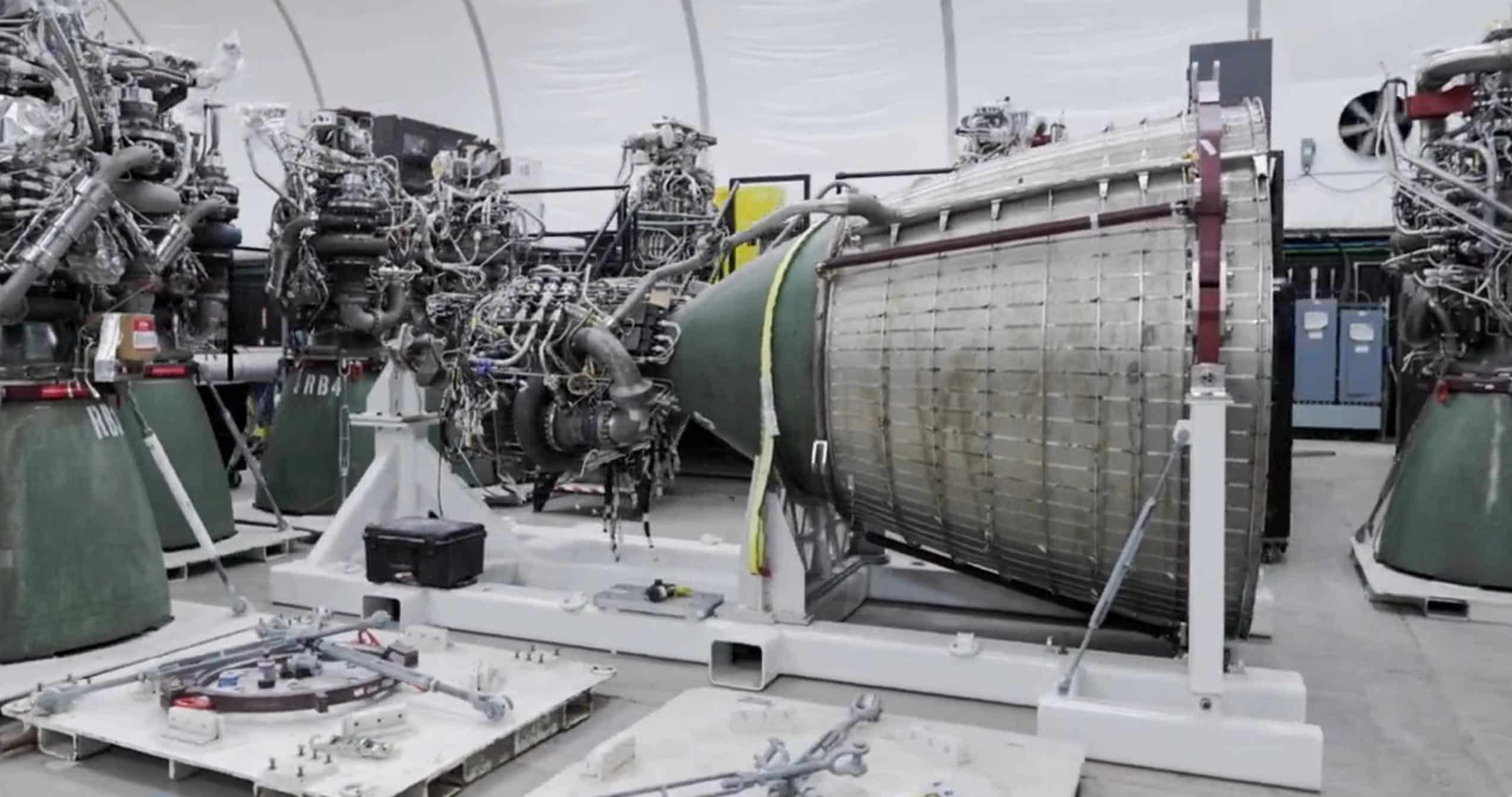 SpaceX rolls Raptor Vacuum engines to launch pad for Starship’s next ...