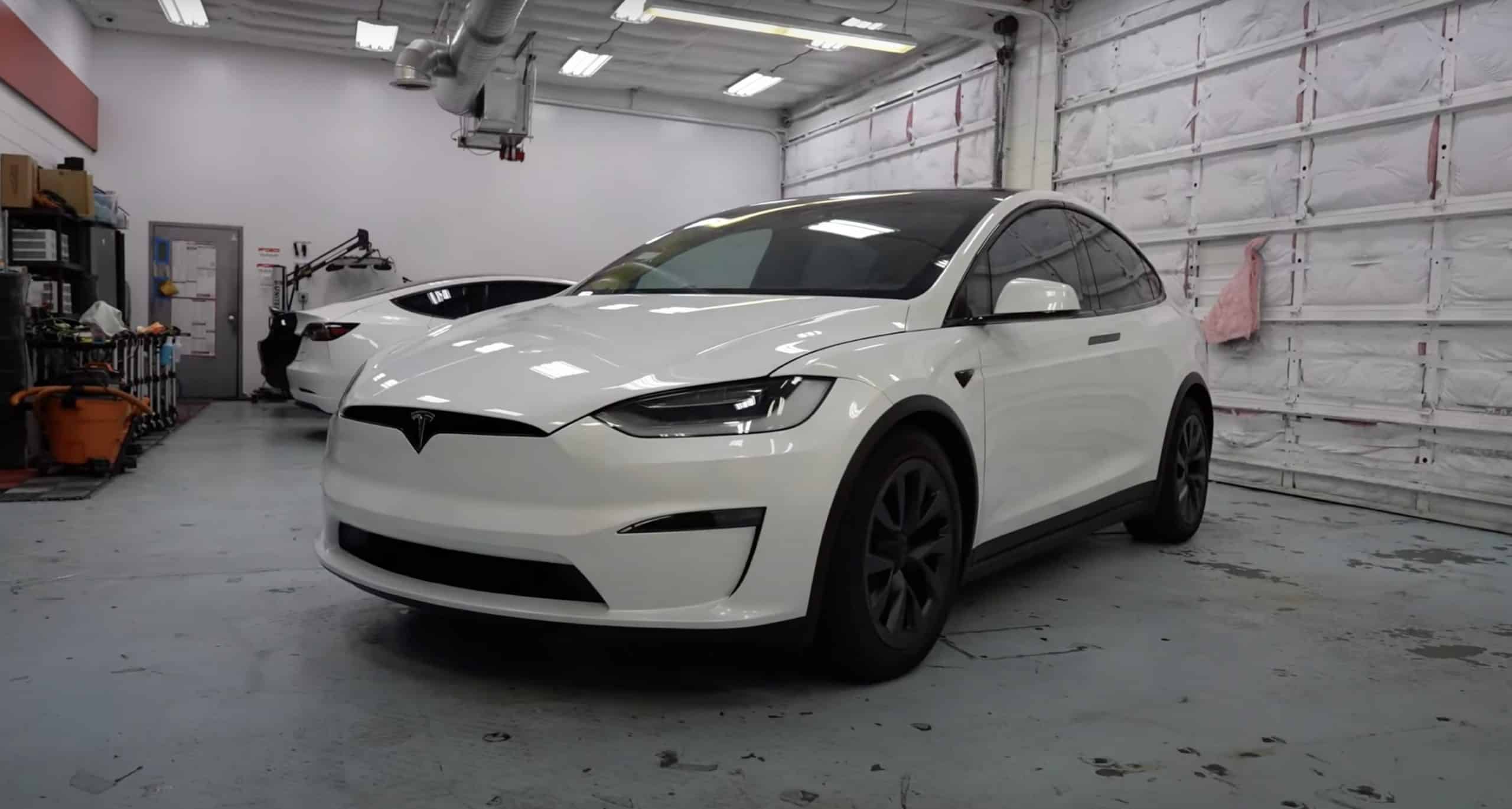 Tesla Model X refresh gets in-depth exterior and interior walkthrough ...