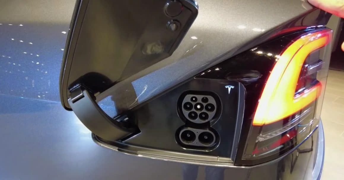 Tesla Model X Plaid with seven seats and native CCS2 port unveiled in ...