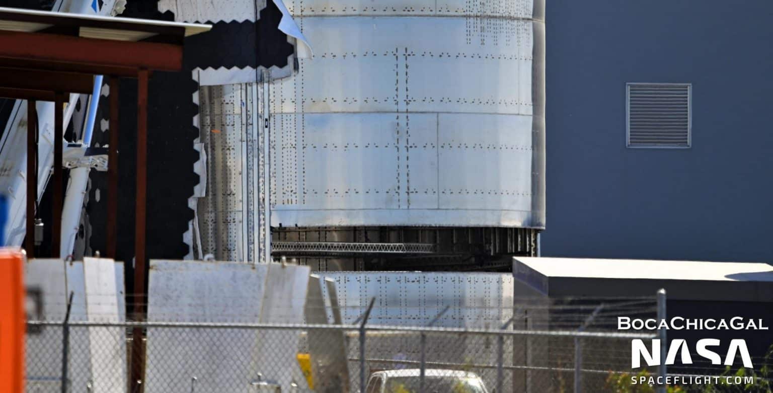 SpaceX outfits Starship prototype with unique Starlink satellite ...