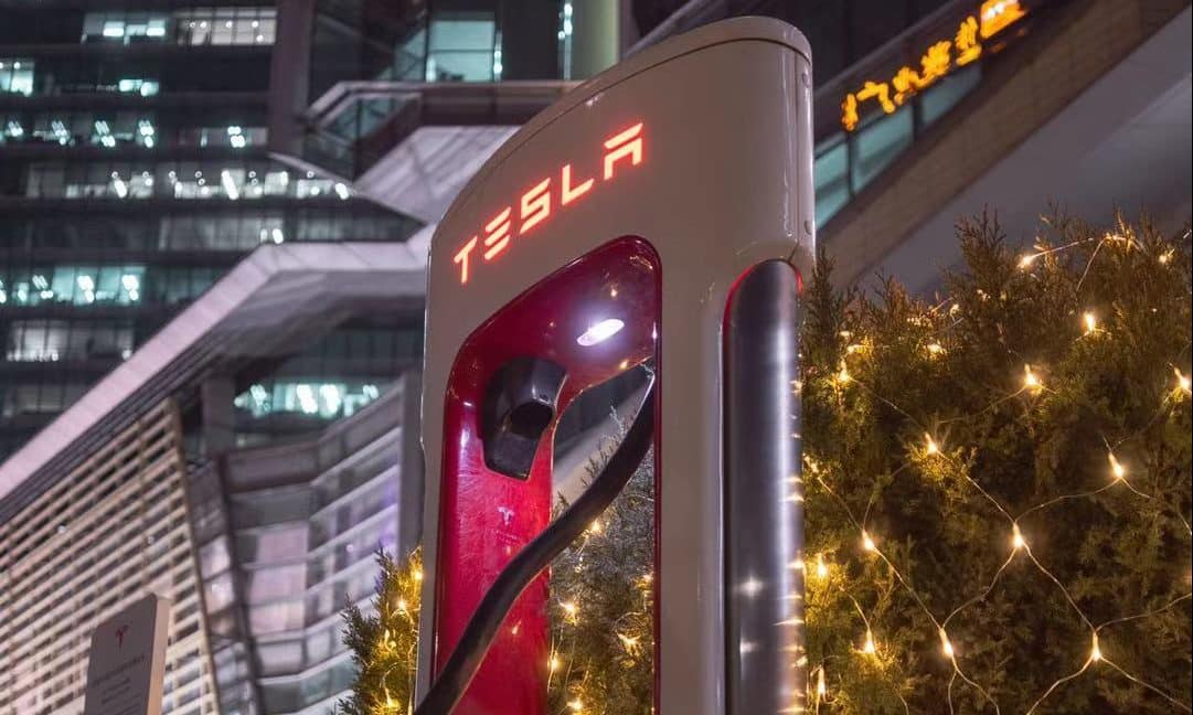 Tesla formally hits 100 Supercharger stations in Beijing alone ...