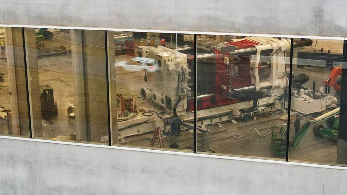 Tesla Cybertruck 9,000-ton Giga Press assembly ramps in Giga Texas ...