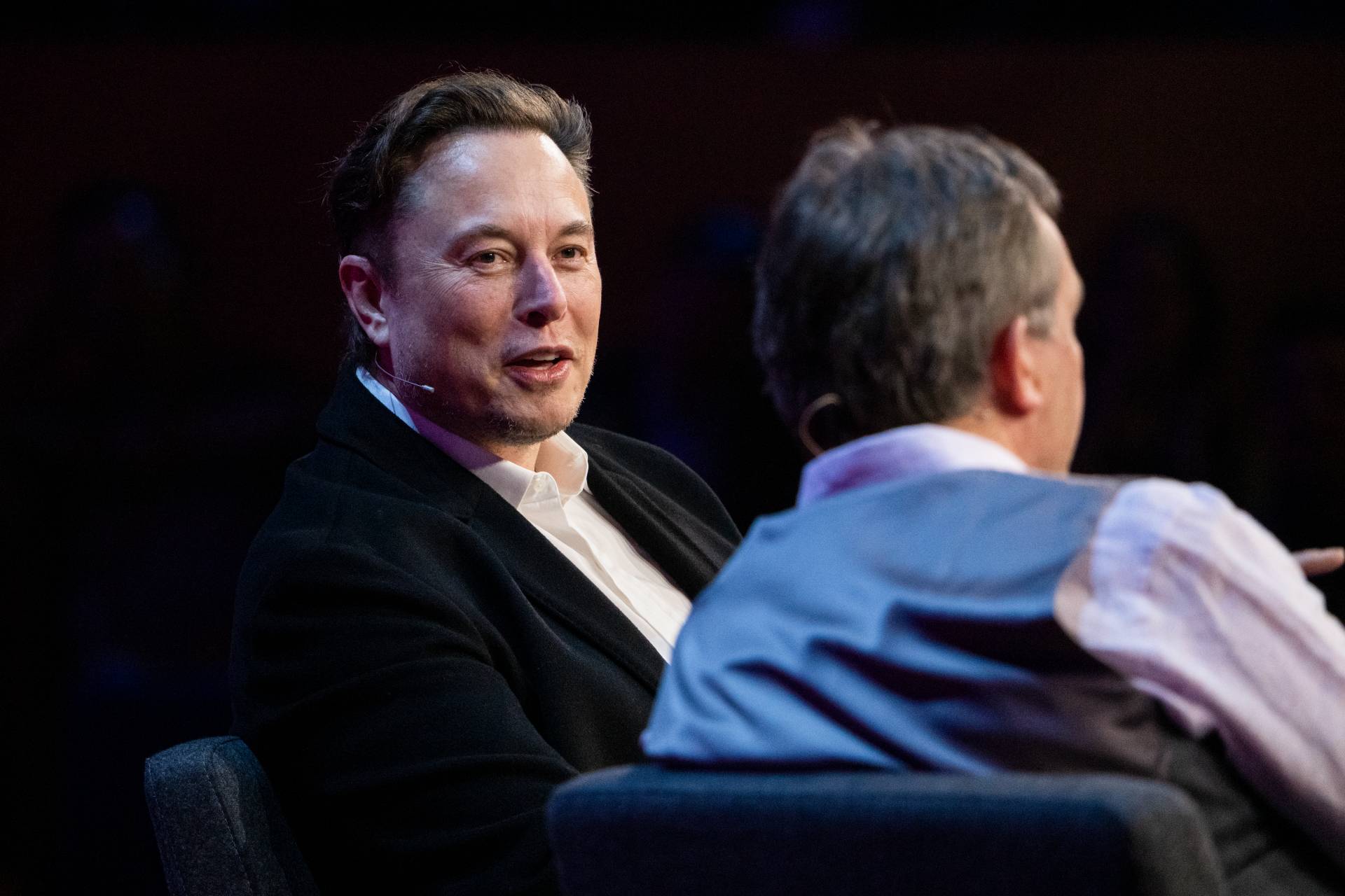 Elon Musk had “handshake deal” with Saudi PIF reps before “funding ...
