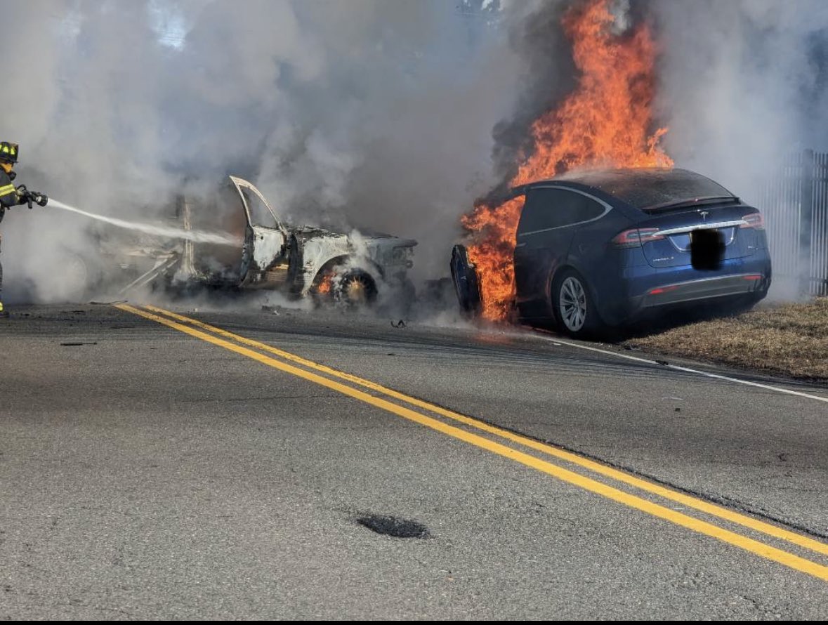 Tesla Model X safety highlighted in horrifying accident: ‘I’m just ...