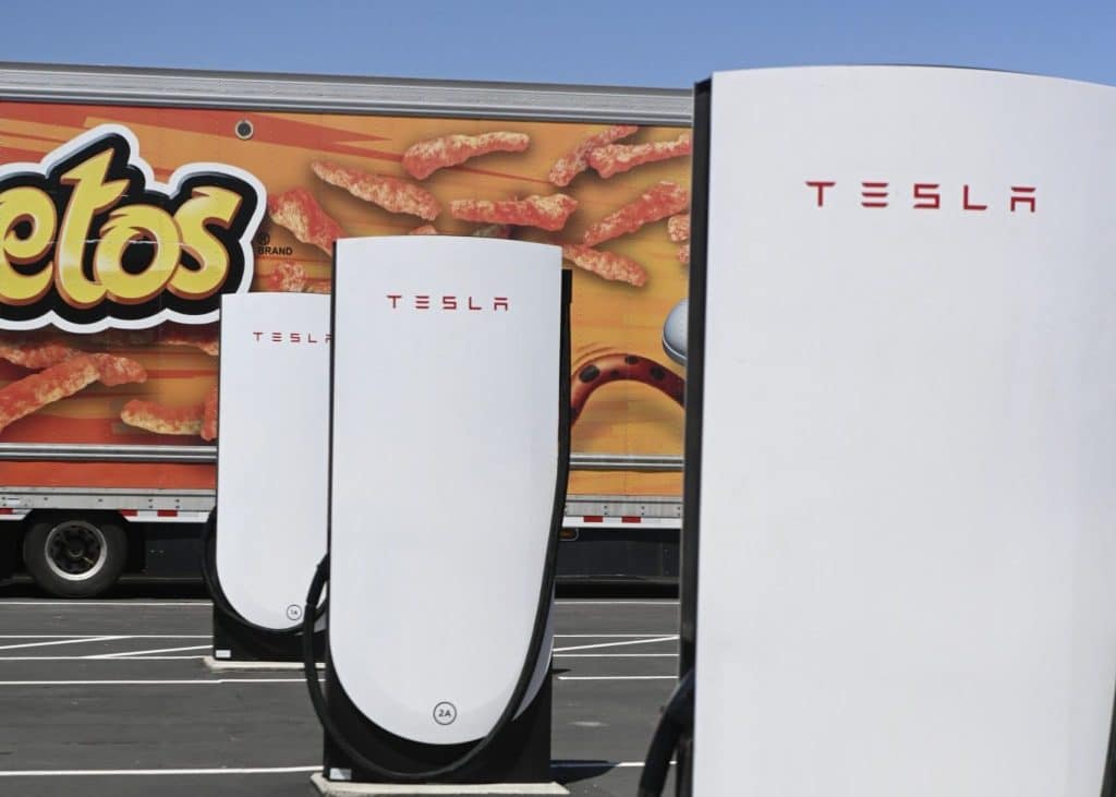 Tesla Semi Megacharger operation expands for PepsiCo – ilovetesla.com