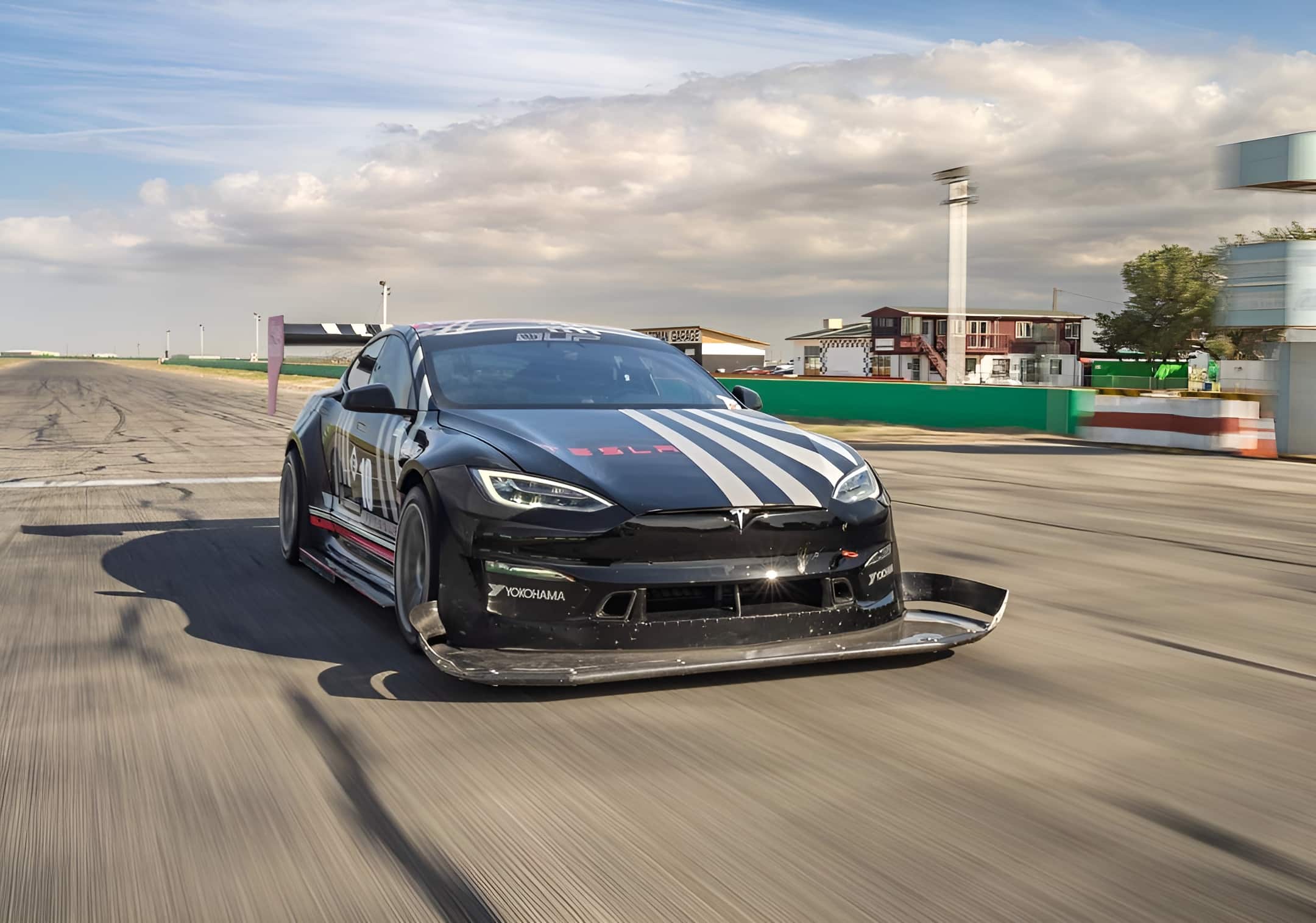 Modified Tesla Model S Plaid slashes lap record… accidentally ...