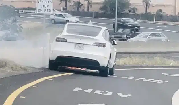 Tesla owner posts stern service complaint after Model Y fire incident ...