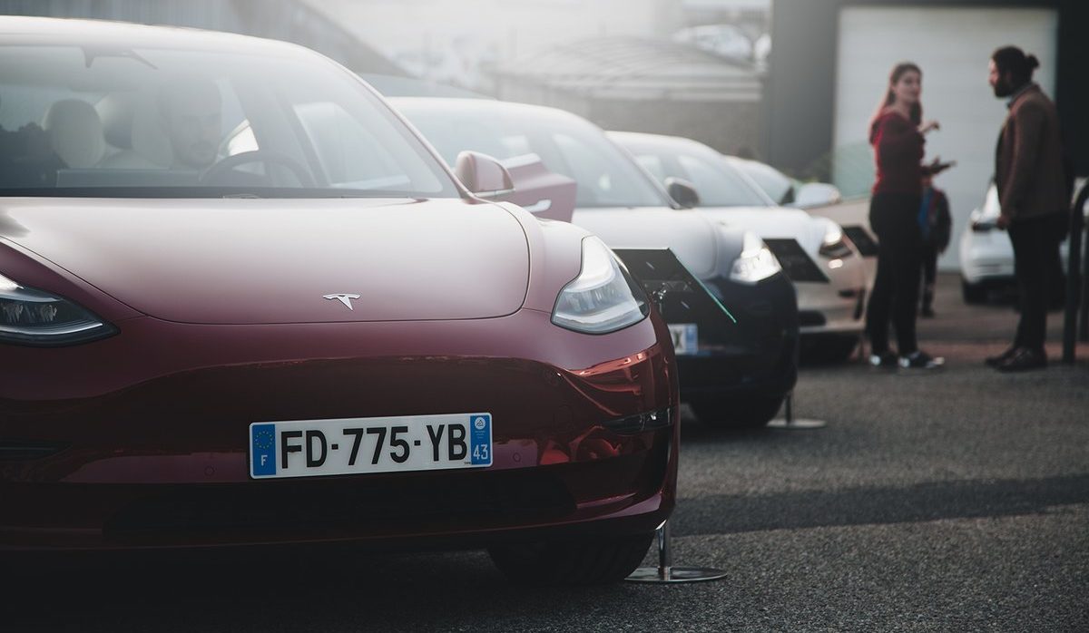 Tesla investment in France gains support from Finance Minister ...