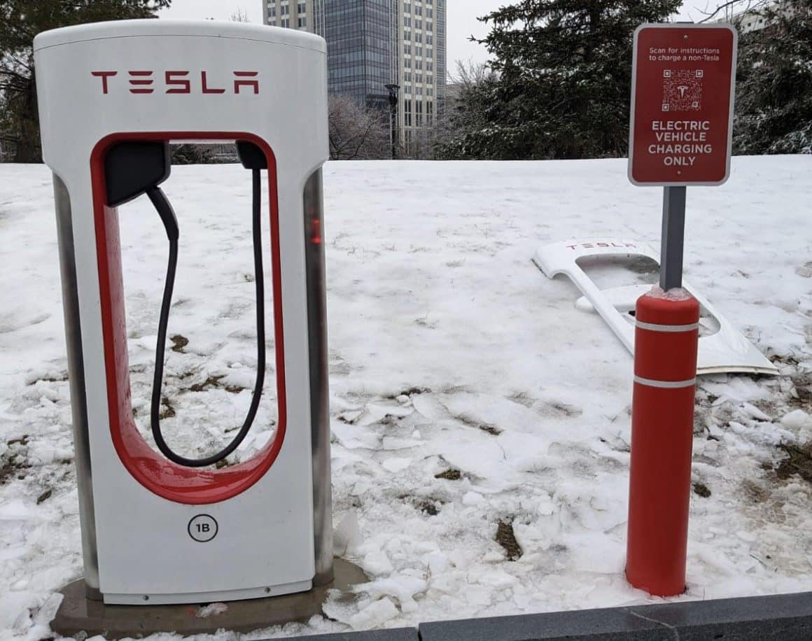 Tesla Magic Dock Supercharger installations increasing at a rapid rate ...