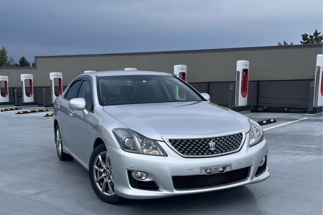 Tesla opens Canada’s largest Supercharger in British Columbia ...