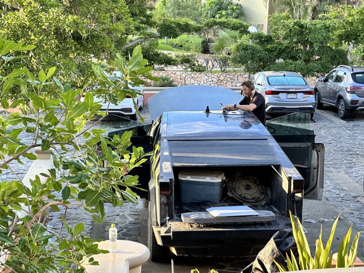Tesla Cybertruck frunk size hinted in latest sighting – ilovetesla.com