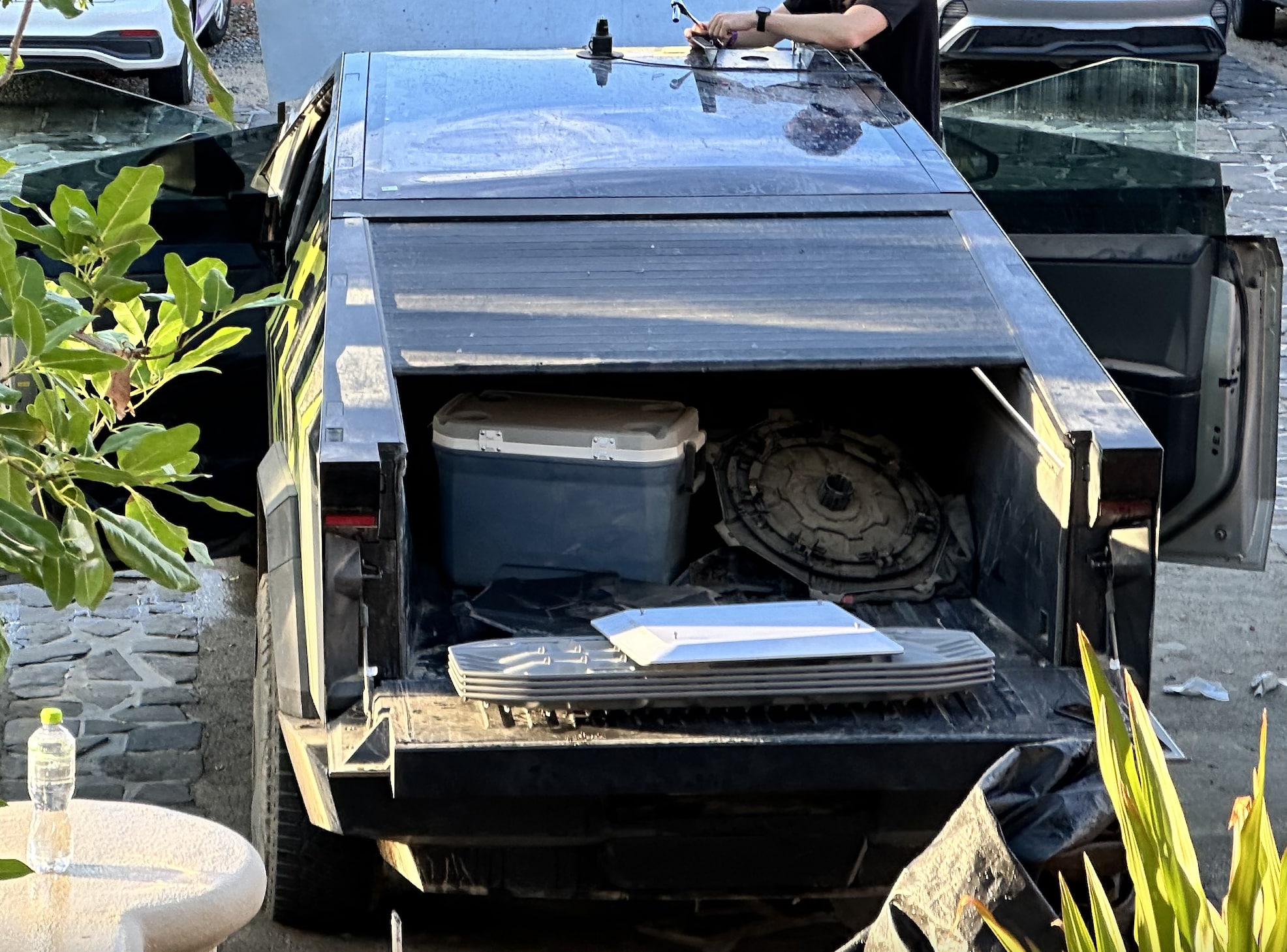 Tesla Cybertruck frunk size hinted in latest sighting – ilovetesla.com