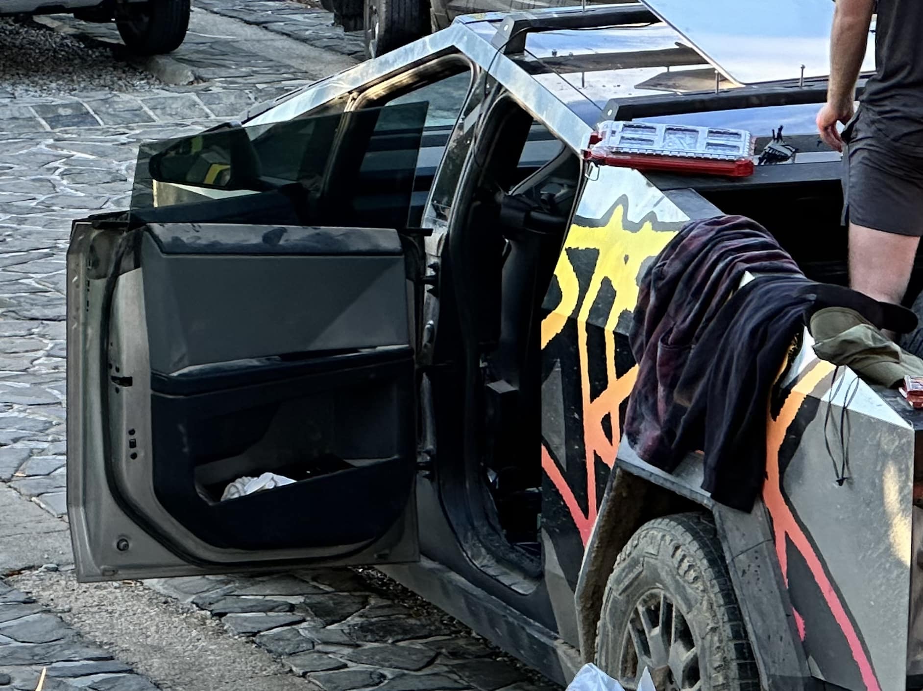 Tesla Cybertruck frunk size hinted in latest sighting – ilovetesla.com