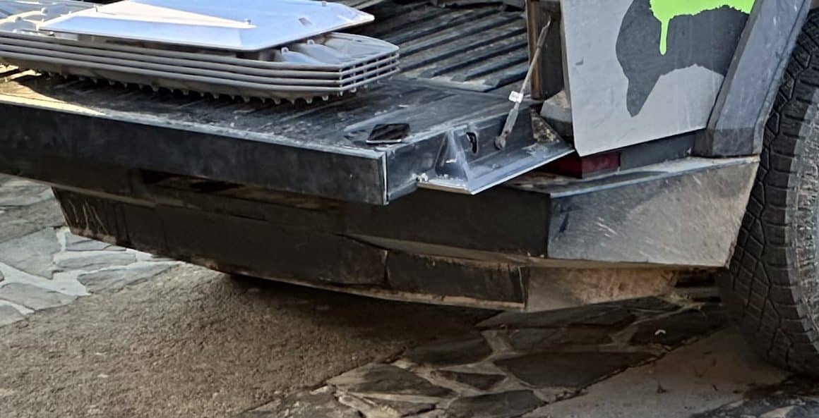 Tesla Cybertruck frunk size hinted in latest sighting – ilovetesla.com