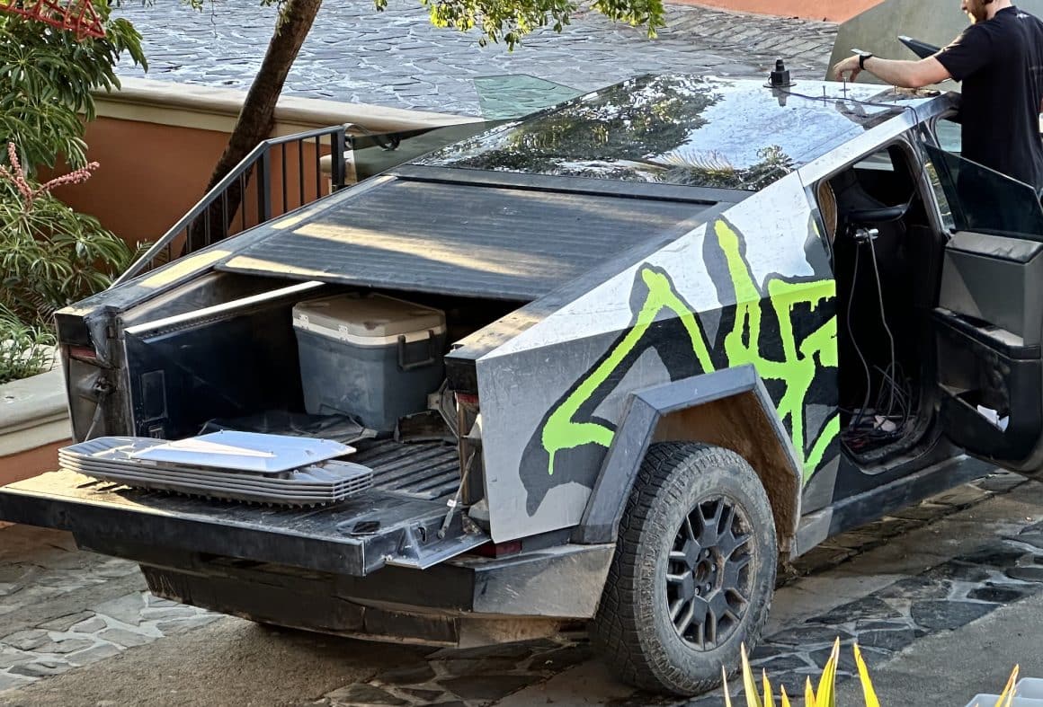 Tesla Cybertruck frunk size hinted in latest sighting – ilovetesla.com