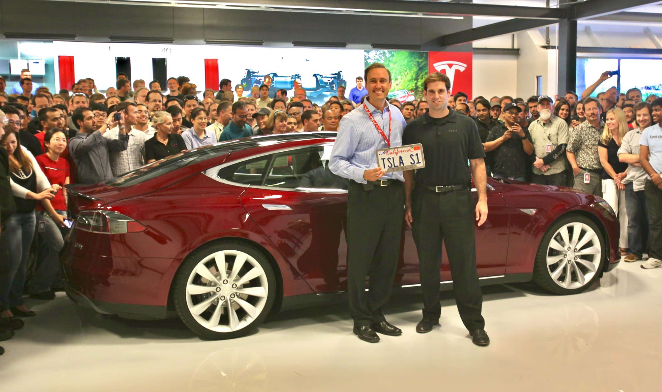 Petersen Auto Museum Receives Inaugural Production Tesla Model S ...