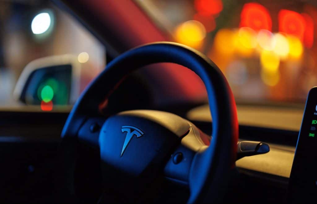 Tesla Cybertruck has a feature to help with driving through water ...