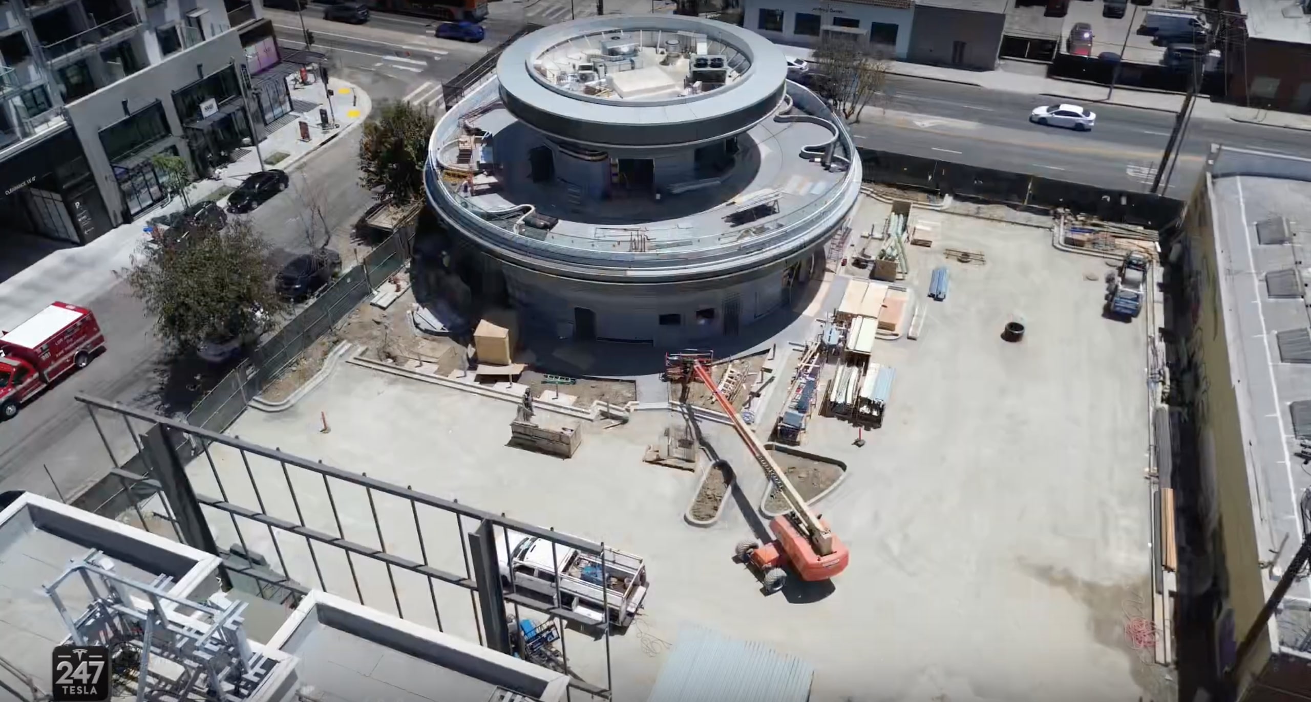 Tesla’s Unique LA Supercharger, Diner, and Drive-In Movie Theater: A ...