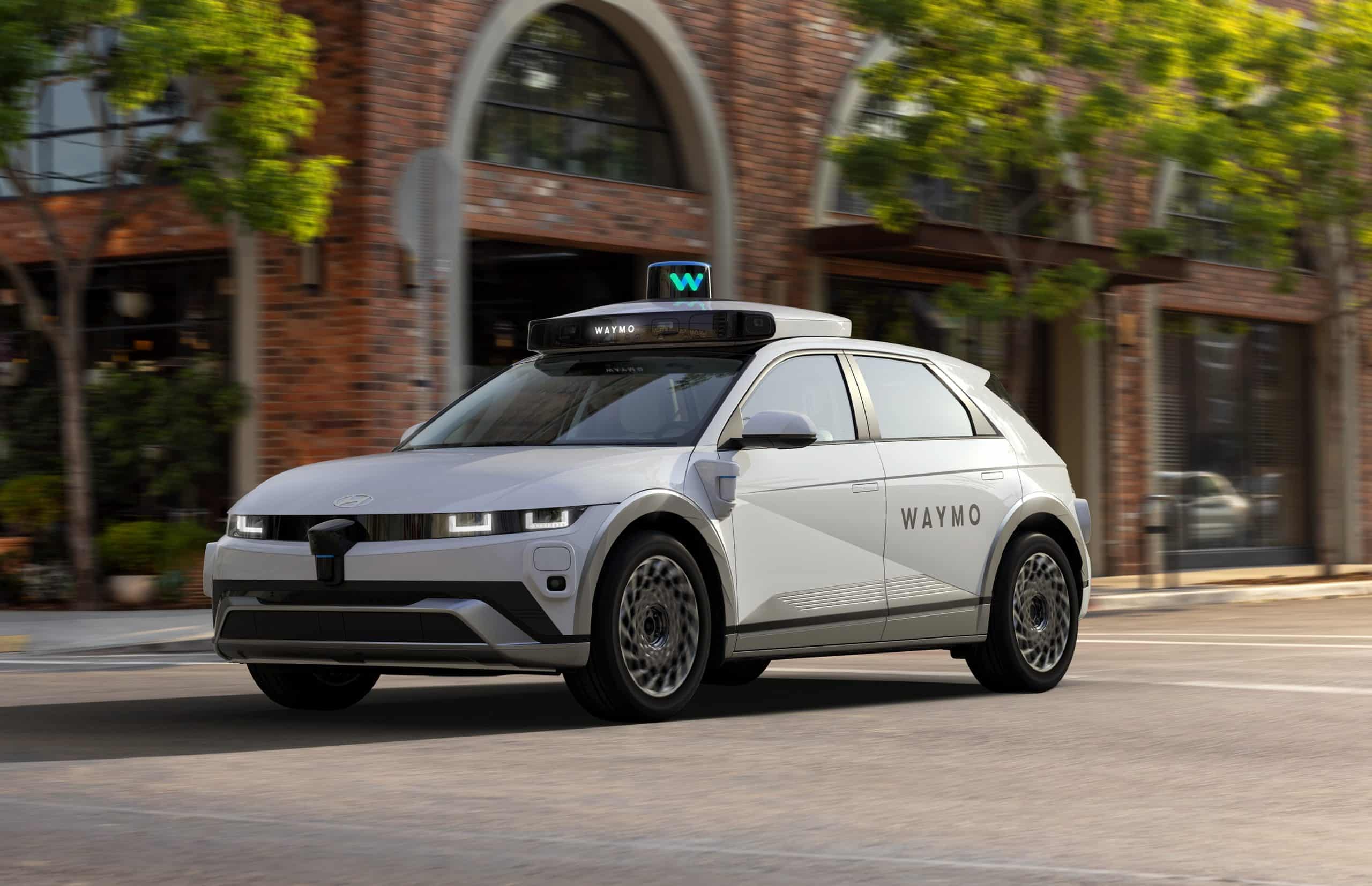 Waymo's EMMA: A New Era in Self-Driving AI Technology – ilovetesla.com
