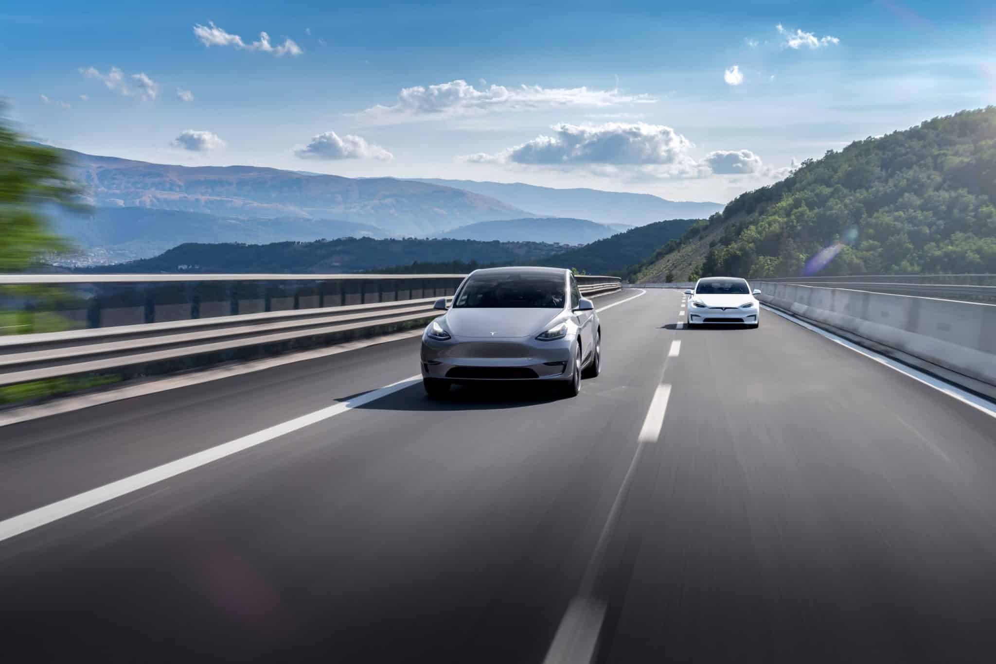 Elon Musk Reiterates Tesla’s Commitment to Free FSD HW4 Upgrade ...