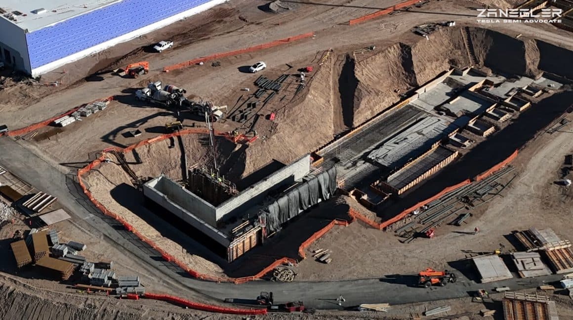 Tesla's Gigafactory Nevada: A Beacon of Innovation for Electric Semis ...
