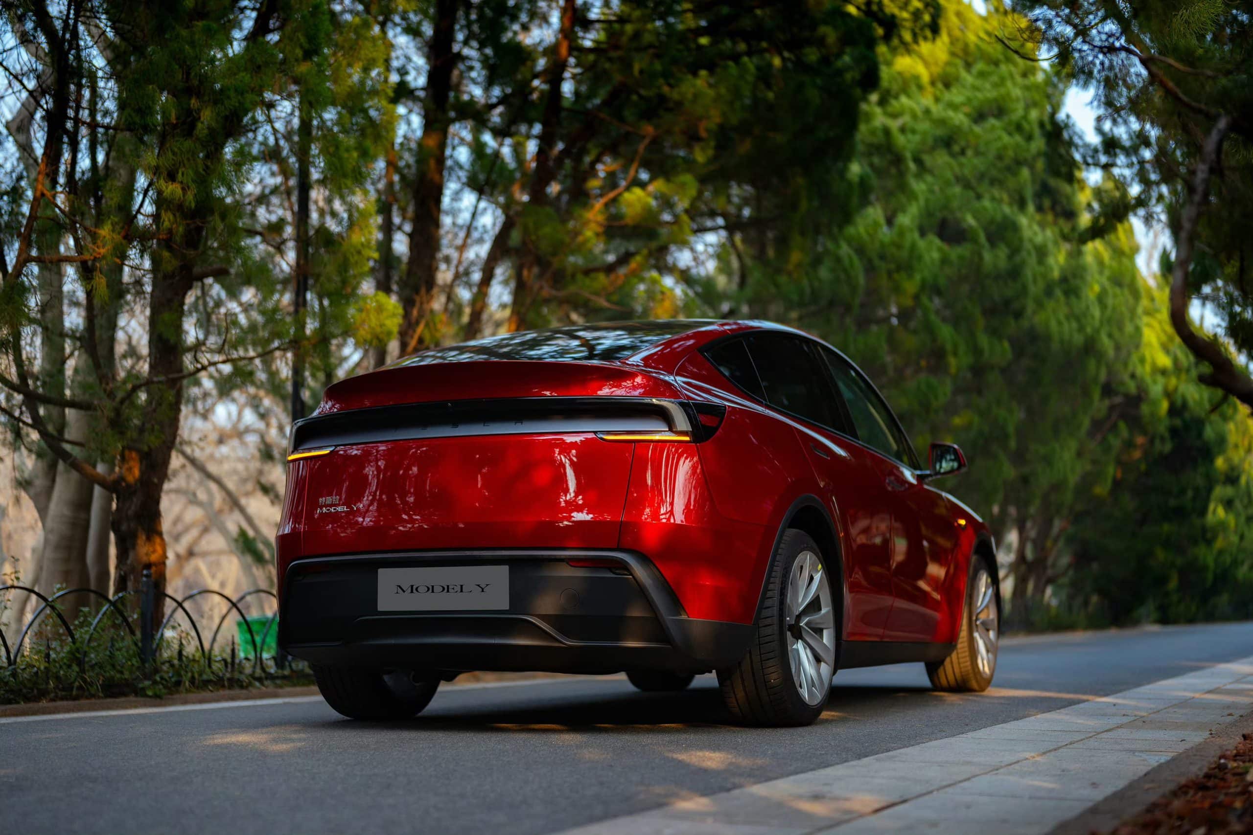 Tesla Exec Teases Game-Changing Model Y L Feature – ilovetesla.com