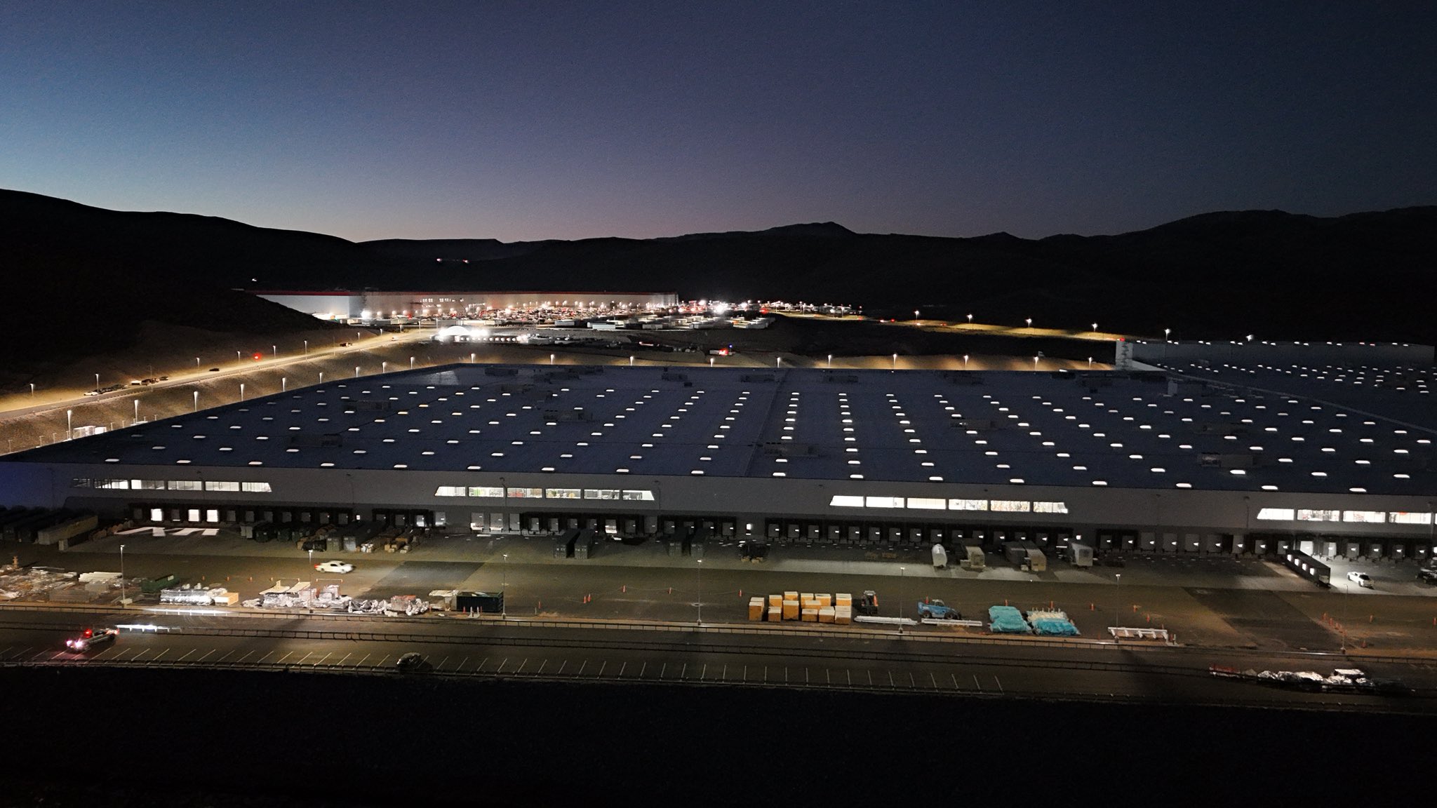 Tesla Just Gave a Rare Glimpse Inside Its Semi Factory – ilovetesla.com